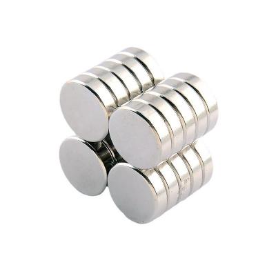 China Customized Magnetization Direction Neodymium Disc Magnet N52 for Industrial Sensors for sale