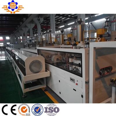 Cina Linea dell'estrusione del tubo del PVC su misura vite gemellata con l'alta velocità e la capacità in vendita