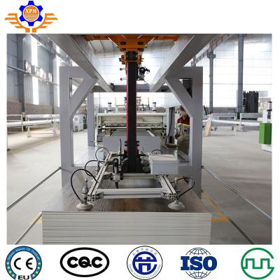 China 150g/H WPC PVC Vinyl Floor Production Line Spc Flooring Line Tile Making Machine for sale