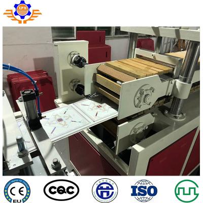 Cina Doppia linea di produzione del soffitto del PVC della vite pannello di parete di plastica di profilo 200kg/H che fa macchina in vendita