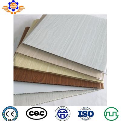 Cina SGS Wood Plastic Composite Pvc Ceiling Panel Extrusion Line Window Door in vendita