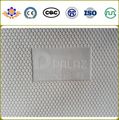 Cina L'anti slittamento dell'interno tappezza ricoprire appoggiando il tessuto che fa la macchina 300Kg/H in vendita