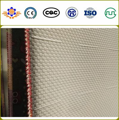 Cina L'anti slittamento dell'interno tappezza ricoprire appoggiando il tessuto che fa la macchina 300Kg/H in vendita