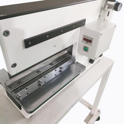 Cina PWB di alta efficienza che separa il laser della macchina del taglio a strisce della taglierina LED in vendita
