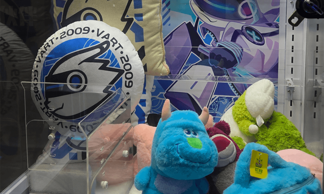 arcade claw game machine