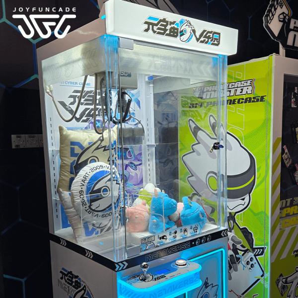 Quality Claw Machine With Strobe Lighting Effects Glass Prize Display Shelves Arcade Grabber Machine For Sale for sale