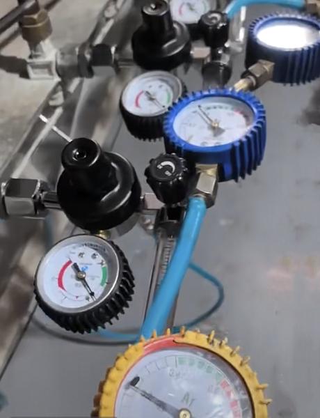 Quality Oxygen Regulator ，OEM Customization & Private Label Service ，Industrial Gas for sale