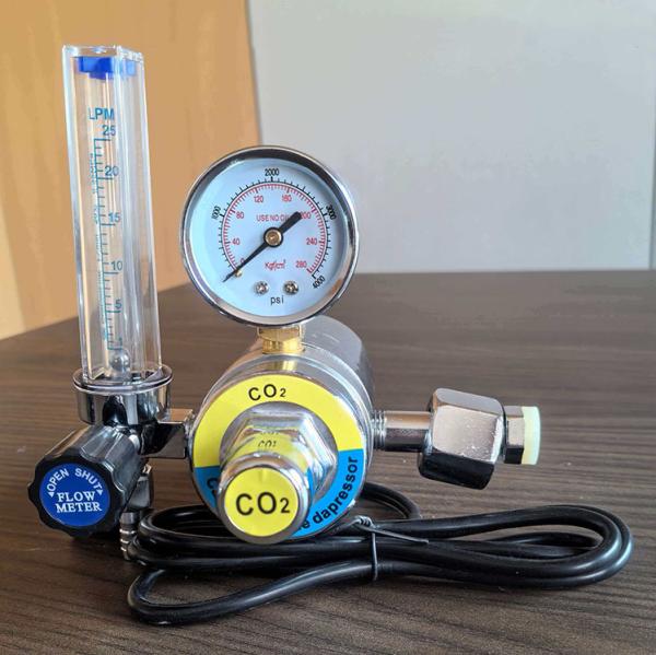 Quality Heated CO2 Regulator ， Carbon Dioxide Pressure Reducer ，Reducing Valve with for sale