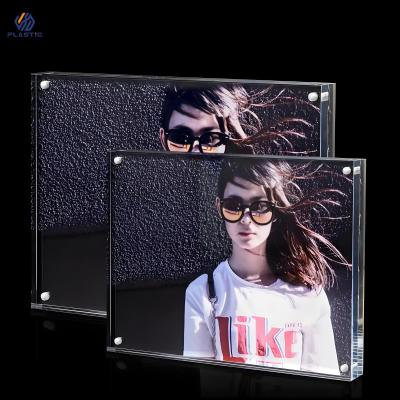 Cina Cornice fotografica acrilica trasparente da 5x7 pollici resistente agli UV colore personalizzato in vendita