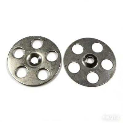 China Round Self Locking Insulation Washers With 3.5x32 Mm Screws For Insulation Board Fixing for sale