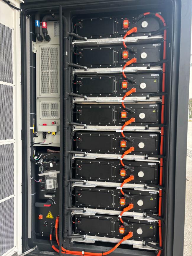385kwh DC Liquid Cooling Outdoor Energy Storage Cabinet System
