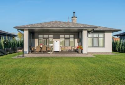 Cina 6000 cicli 2.5 Kwh 52ah Sistema di accumulo di energia domestica Batteria al litio Ess impilata su misura in vendita