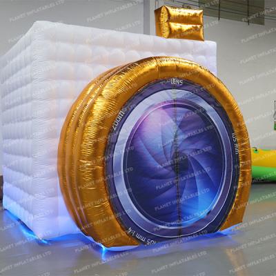 Cina Cabina fotografica gonfiabile a LED portatile e colorata a forma di fotocamera per eventi e feste in vendita