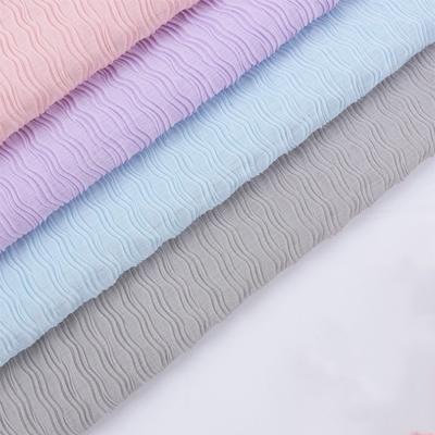 Cina Il peso leggero del poliestere 100 Wave-ha premuto il prodotto chiffon pieghettato intessuto in vendita