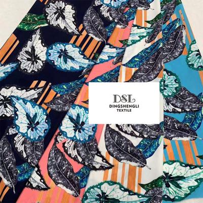 Cina Tessuti stampati floreali 120gsm del fiore in vendita