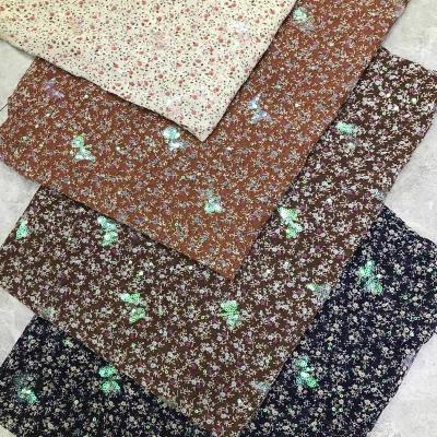 China De bloemenchiffon Geborduurde de Stoffenpolyester van het Druklovertje schittert Te koop