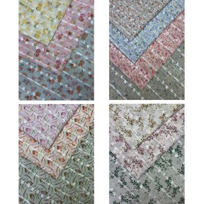 Cina Il fiore inferiore chiffon del poliestere ha stampato il tessuto per il ricamo del pizzo in vendita