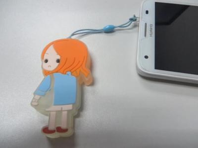 China La historieta suave del PVC de la aduana 2d/3d figura forma con el acollador elástico durable para los accesorios del teléfono móvil en venta