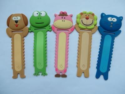 China Encantos suaves de goma de los auriculares de oído del PVC de la devanadera animal linda por encargo del cable para el regalo de los estudiantes de la escuela en venta
