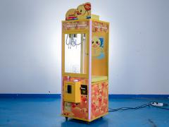 Coin Operated Game Duckies Claw Crane Machine