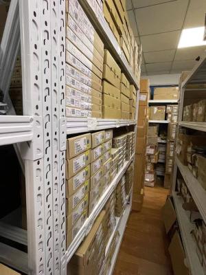 중국 Memory Integrated Circuits MT25QU128ABA8E14-0SIT TR 판매용