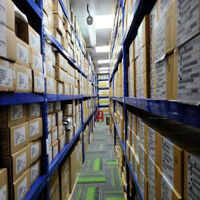 Cina Memory Integrated Circuits MT29F256G08CJAAAWP-ITZ:A TR in vendita