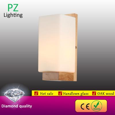 China Decorative OAK wood wall lamp E27 socket residential lighting with handblown glass shade for sale