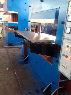 중국 PLC 제어 고무 펄카니징 프레스 기계 - CE 인증 온도 범위 0-300C 판매용