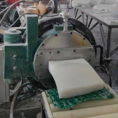 Cina L'estruttore di gomma da 22 kW ad alimentazione calda utilizza una vite resistente all'usura di 120 mm in vendita