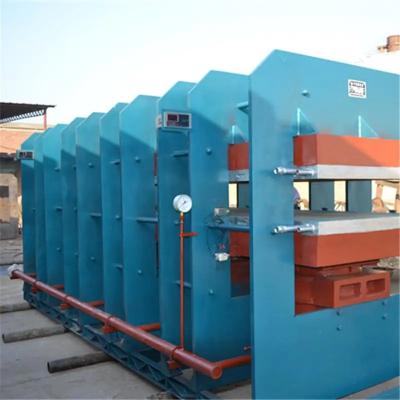 China Steam Heated Rubber Conveyor Belt And Rubber Sheet Vulcanizing Press Of Length 5m for sale