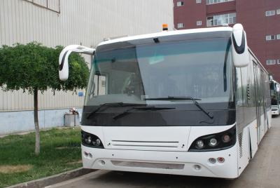 China Small Turning Radius Tarmac Coach Aero Bus With Diesel Engine for sale