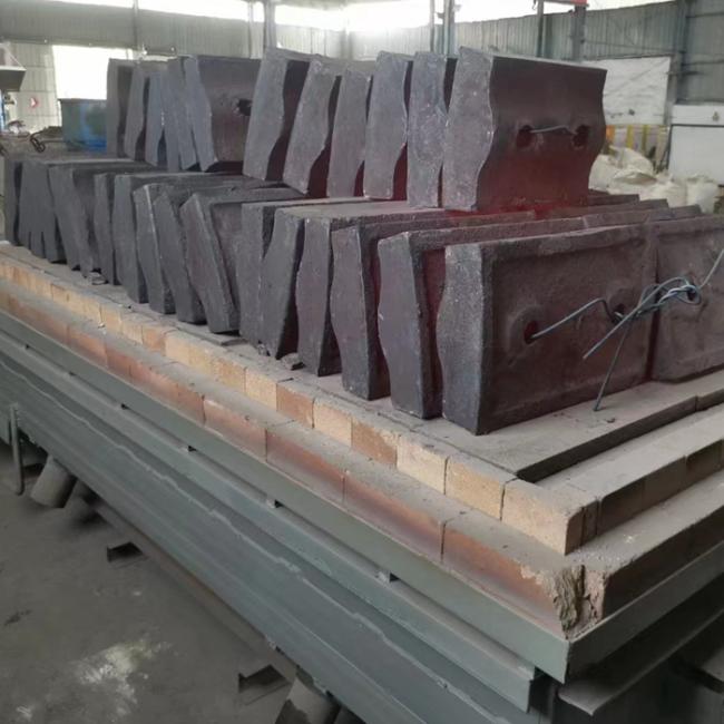 Casting alloy steel mill liners for cement ball mill