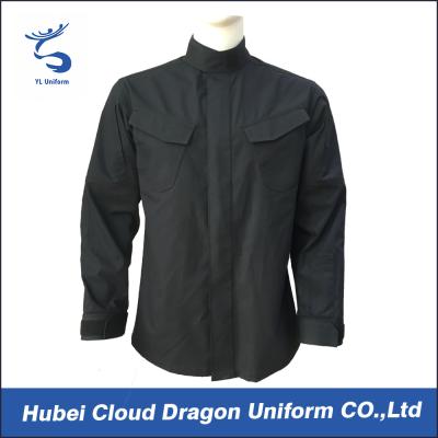 Cina Rivestimento militare dello stile degli uomini di colore, rivestimenti uniformi della polizia con due tasche del petto in vendita