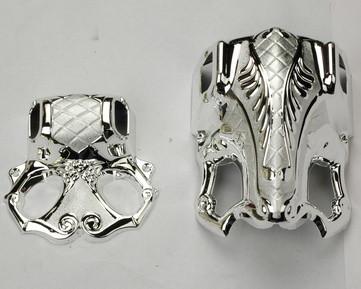 Cina Accessori funerei della bara dell'angolo dell'hardware del cofanetto di colore d'argento in vendita