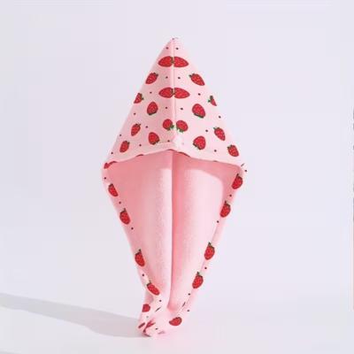 Китай Полотенце для волос из ультратонкого микроволокна с клубничным принтом – милое, быстросохнущее и супервпитывающее продается