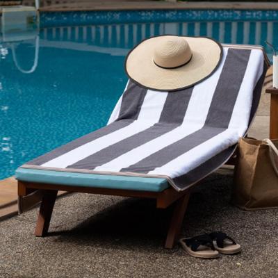 Китай Большое велюровое пляжное полотенце, супервпитывающее и устойчивое к песку, для семейного использования у бассейна продается