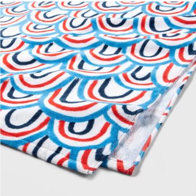 China Dual-sided Design Beach Towel with Scalloped Edges and Reactive Printing for Luxurious Comfort for sale