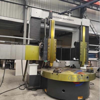 China Torno CNC vertical de doble columna Torno automático vertical de torneado de metal en venta