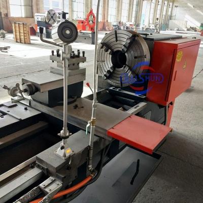 中国 105mm Spindle Bore Heavy Duty Manual Lathe Horizontal Lathe Machine 販売のため
