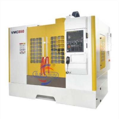 China 3 eixo CNC fabricante de máquina de fresagem torno vertical VMC850 centro de usinagem vertical à venda