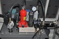 China Automatic Vertical Insulating Glass Sealing Robot For Sealant Spreading for sale