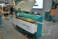 China Easy Operation Butyl Extruder Machine With Large Electrical Control Panel for sale