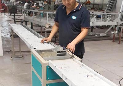 China PLC Control High Speed 40m/min Spacer Trip Cutting Machine for sale