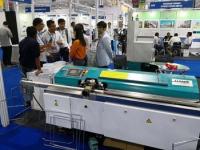 China Touch Screen Interface PLC Control Hot Melt Butyl Extruder for sale