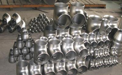 Cina Montaggi di superficie neri Astm A234 Wp11 Wp22 Wp5 dell'acciaio legato in vendita
