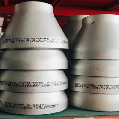 Cina CE concentrico API Qualification del riduttore sa234 Wp12 Wp22 Wp5 del tubo dell'acciaio legato in vendita