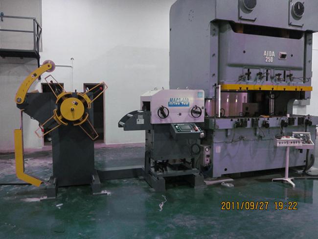 CNC feeder