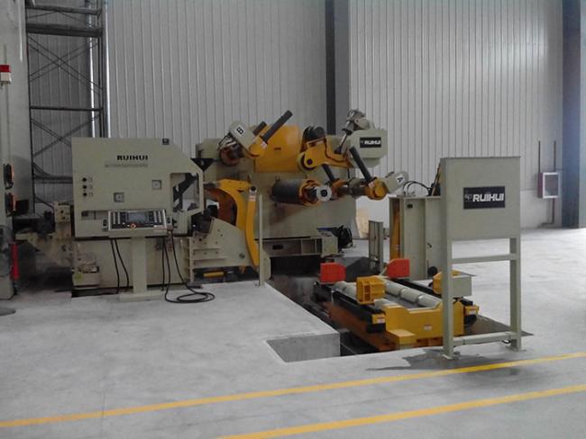 NC servo feeder