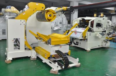 China O PLC controla o Straightener 3 da bobina de Decoiler da chapa metálica em 1 para a máquina da imprensa à venda