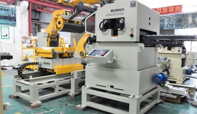 China 3 hidráulicos em 1 Leveler e Uncoiler de pressão da combinação do Straightener do alimentador da bobina à venda